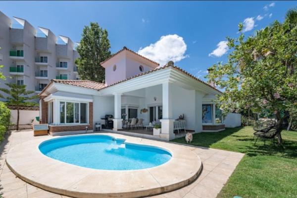 Villa Benalmádena, Av. Del Higuerón - Fuengirola