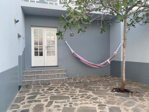 Vivenda Com Pátio, No Coração Do Mindelo - Kaapverdië