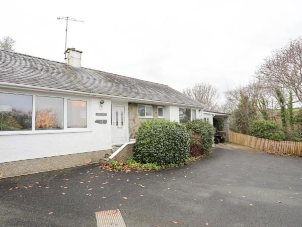 15 Maes Awel - Abersoch