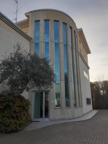 Gold House - Modena