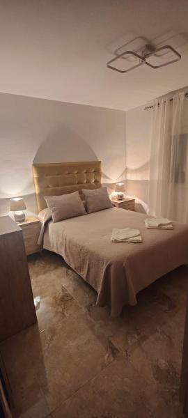Cuadro De La Virgen - Vivienda Turistica - Marmolejo