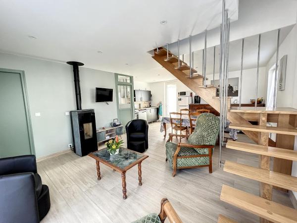 Maison Rénovée 3 Chambres, Proche Mer, Jardinet éQuipé, Centre-ville - Fr-1-361-464 - Jullouville