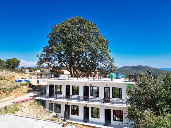 Atithi Home Stay - Himalayas View - Chaukori