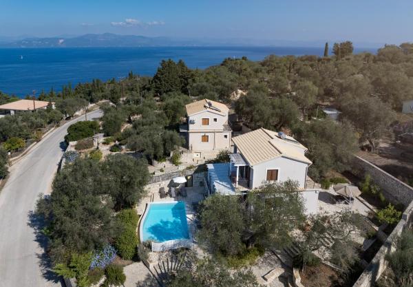 Villa Bougarini Haven Family Villa Rock Pool Oasis - Paxi