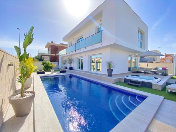 Casa Bella ~ Luxurious Villa In Alicante - La Marina