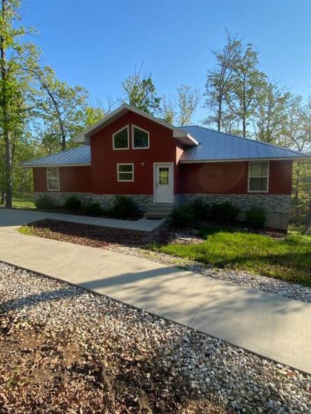 Red Cabin Sleep 16 - United States