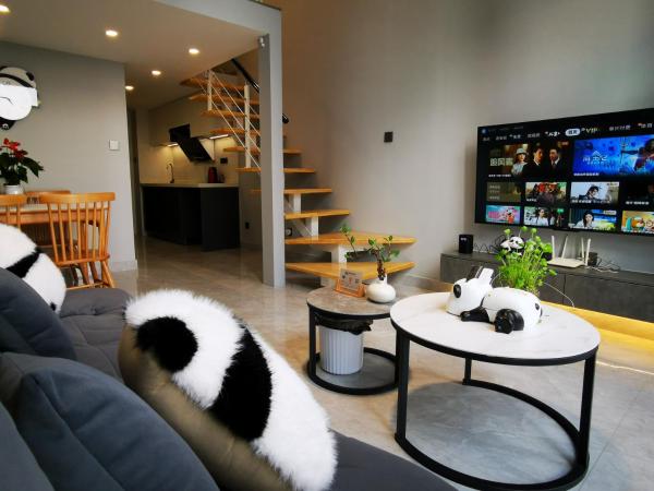 Panda Zuoke Besucher Apartment 熊猫坐客民宿 - Kunming