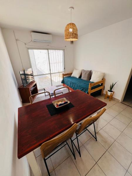 Excelente Ubicación Con Patio Y Parrilla Departamento Luminoso Y Con Desayuno - Junín, Francia