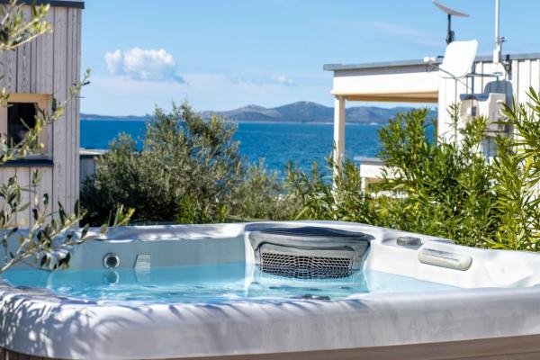 Buqez Eco Resort - Villa 3 - Beautiful Sea View - Directly By Sea - Murter