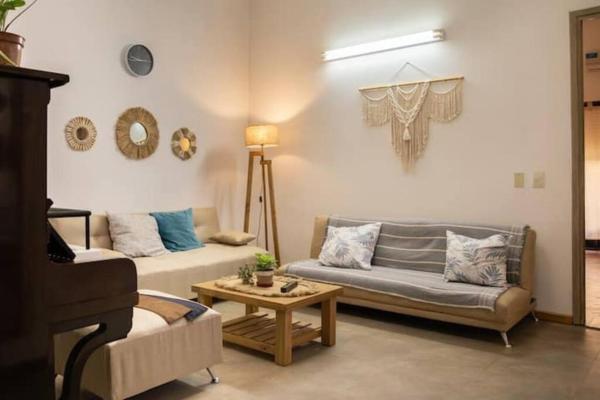 Casa Jade, Amplia Casa Con Excelente Ubicación En Capital Federal - Buenos Aires