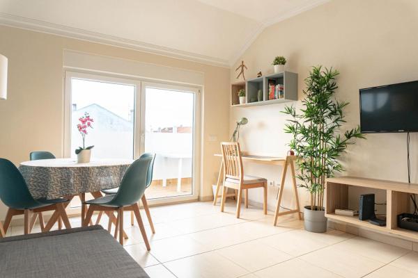 Apartments Baleal: Balconies And Pool - Ferrel