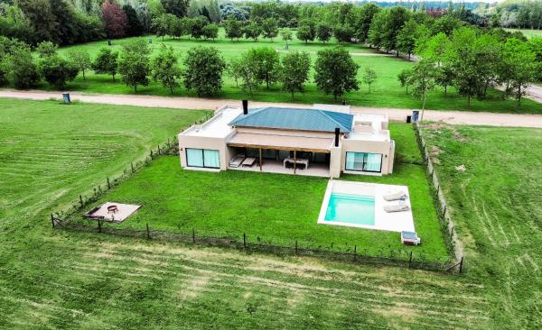 Rentup - Retiro De Lujo Casa Moderna Con Jardin Y Piscina En Pilar - Luján