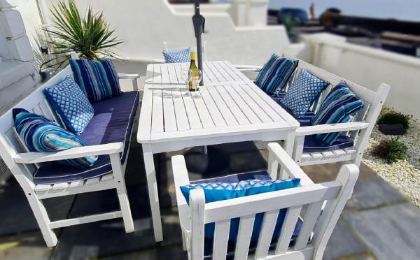 Beach View, 4 Bedroom House Opposite The Sea! - Folkestone