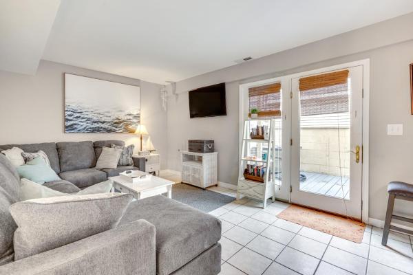 Seaside Heights Condo With Deck Walk To Boardwalk! - Seaside Heights, NJ