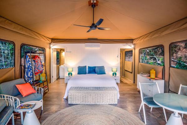 Deluxe King Safari Tent 2 - Magnetic Island