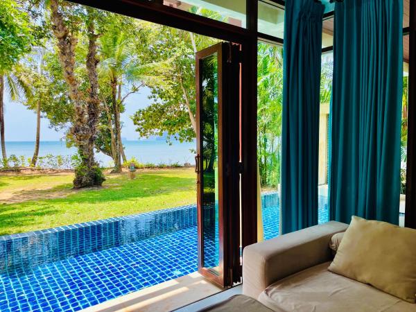 Amatapura Beachfront Villa 14, Sha Certified - Krabi