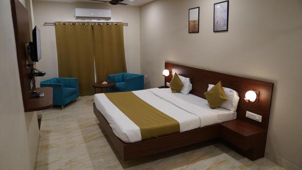 Hotel Urban House - Bhopal