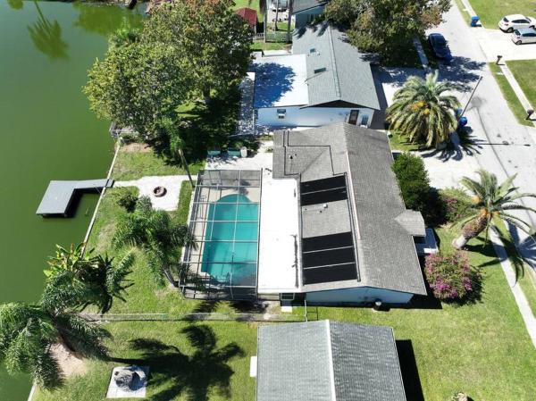Lakefront Paradise With Private Pool - Holiday, FL