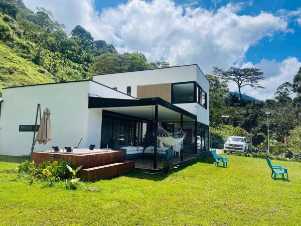 Casa Blanca Cabaña De Lujo Rodeada De Naturaleza - Copacabana