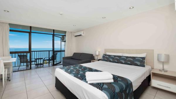 Studio 811 - Picturesque Beachfront Views - Magnetic Island