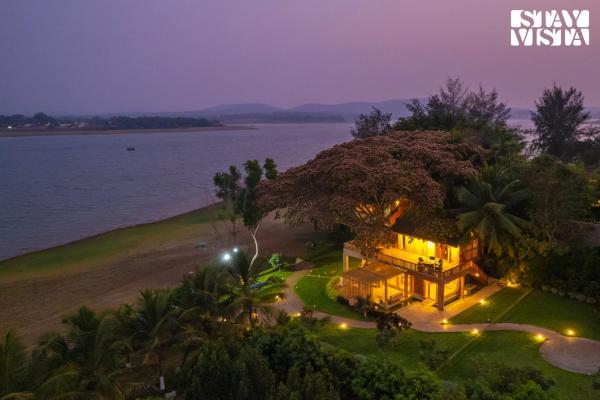 Stayvista At Exotica Kabini - All Meals Included - Riverfront Villa - Coorg (Kodagu)