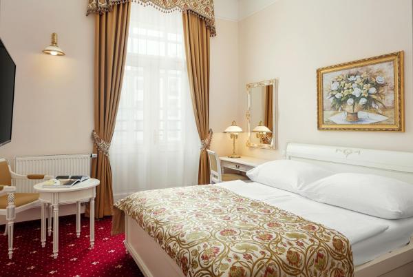 Alqush Downtown Hotel - Prague