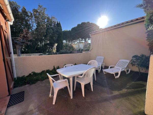Villa T3 Avec Terrasse, 6 Couchages, Proche Plage Et Commerces, Quartier Calme, Parking Privé - Fr-1-81-365 - Leucate