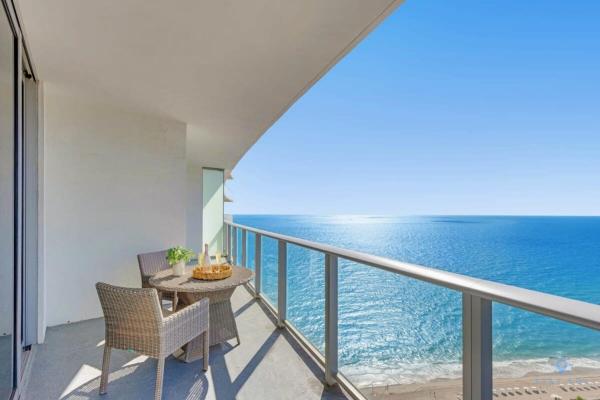 Insane Ocean View Balcony Beachfront Condo Pool - Hallandale Beach, FL