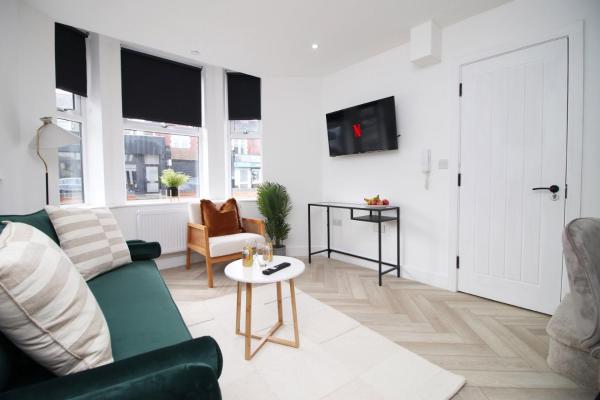 Centrally Located 2 Bedroom - Cardiff