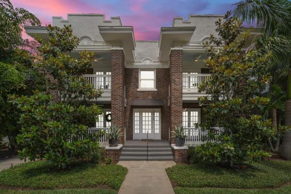 Soho Siesta Stunning Apt W Private Balcony - Tampa, FL