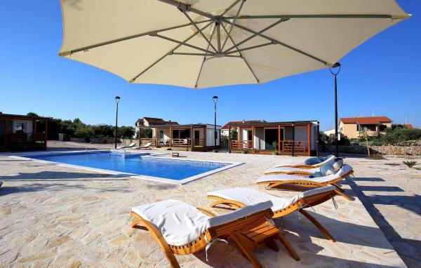 Beautiful Home In Murter - Tisno