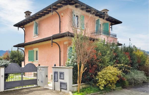 3 Bedroom Awesome Home In Camaiore - Camaiore