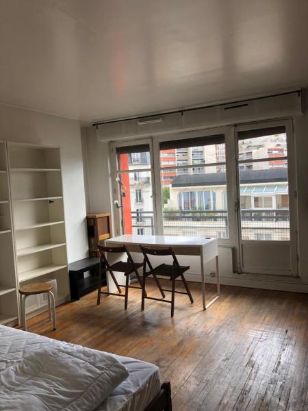 Paris 75013 - Petite Chambre Lumineuse Dans Une Colocation De 3 Bien Située Proche Tram Rer B Et Métros - Levallois-Perret