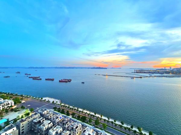 Suite Bay View - Charming Homestay Sapphire Halong - Hạ Long