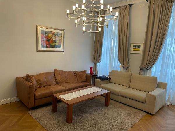 Repräsentative Wohnung In Bester Lage - Wenen