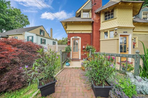 Luxury Loft In Historic Carriage House - Kennett Square, PA