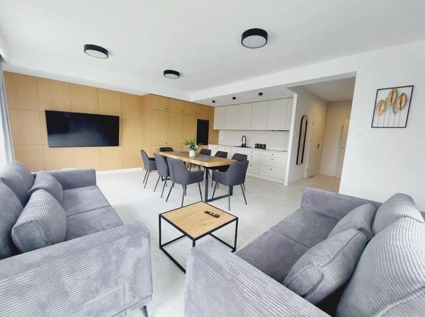 Przestronny Apartament, Ogródek, Bezpłatne Miejsca Postojowe W Garażu, Awg Apartments - Kraków