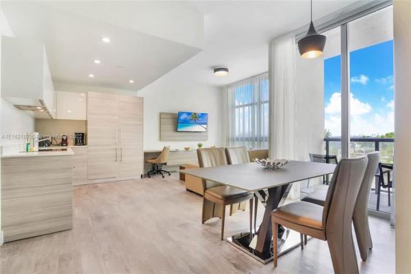 Rooftop Pool - Hot Tub - Gym - Near Beach - Miami Gardens, FL