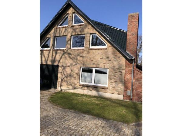 Holiday Home Tonn Modern Retreat - Neustrelitz