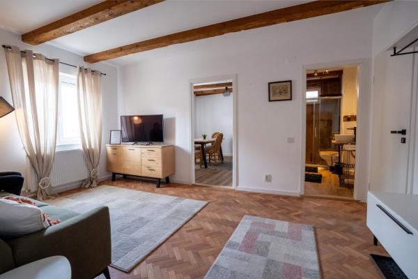 Middle Apartments - Rosenau