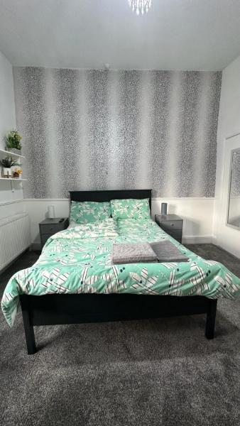 Ur Place 204 - United Kingdom