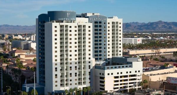 Apartment With Balcony At Platinum Hotel - Las Vegas, NV