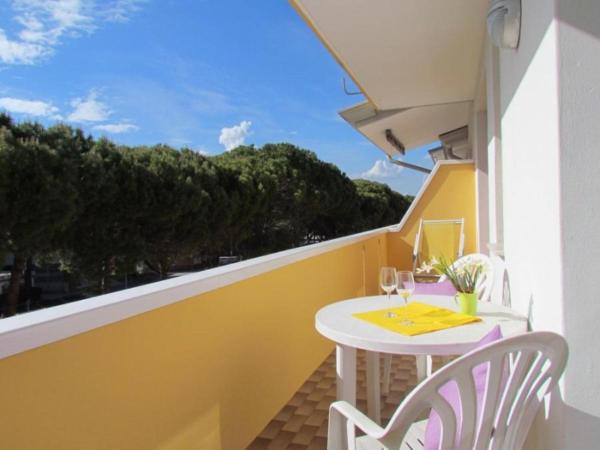 Cozy Apartment With Large Balcony - Bibione Pineda