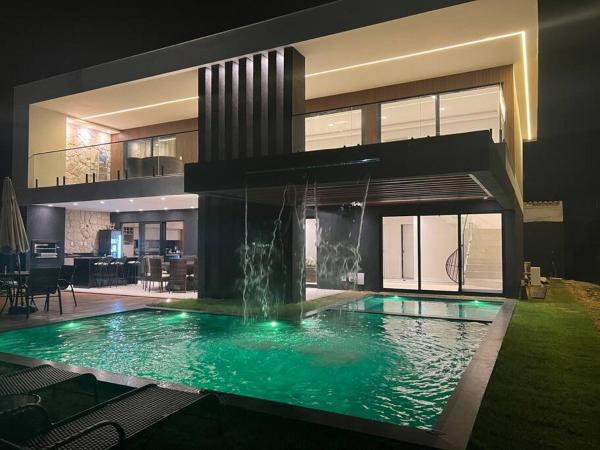 Casa Alto Padrão Praia Guarajuba - Bahia