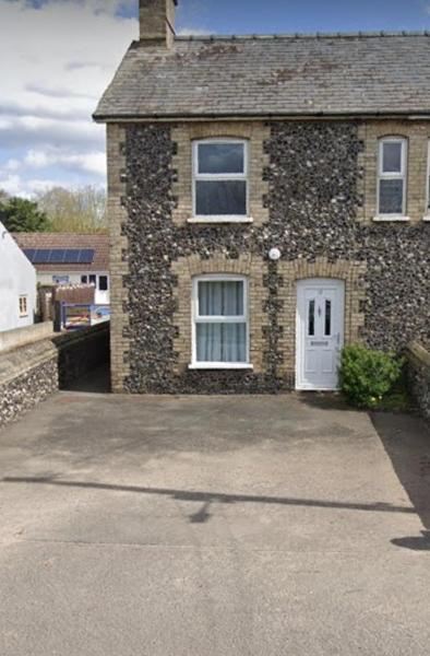 Charming 3 Bedroom Flint Cottage - Cambridgeshire