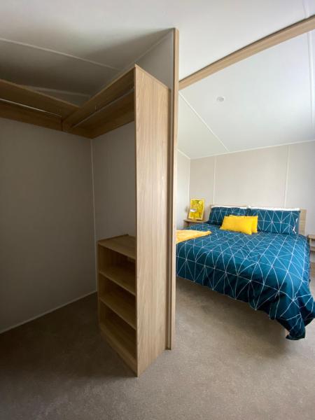 Verbzen Holiday Caravan At St Osyth Beach, Clacton-on-sea By Verb Holidays - Brightlingsea