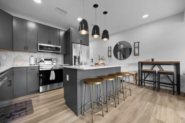 Slabtown 203 Luxury Condo Great Location - トラバーズ・シティ, MI