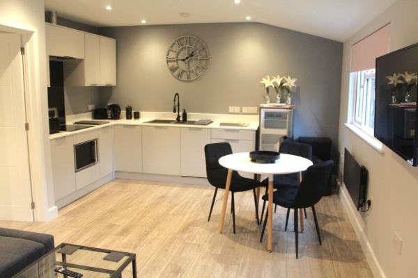The Garden Cabin - Bracknell