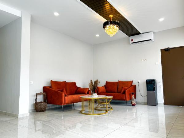 Mana Mana Hotel • Melaka • - Durian Tunggal