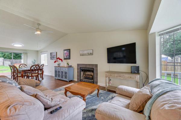 Olympia Home W/ Deck ~ 7 Mi To Amtrak Train! - Olympia, WA